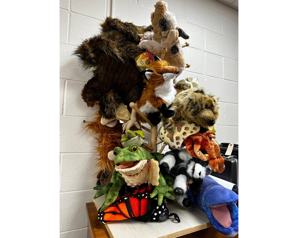 Wood Puppet Tree – Puppets