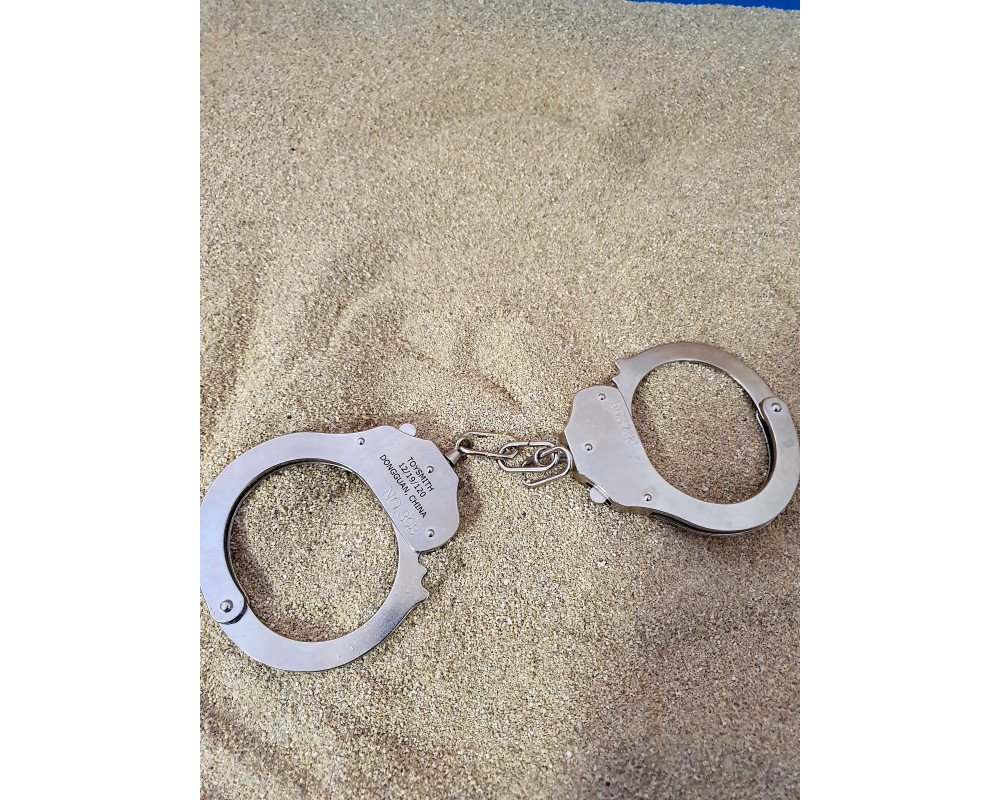 Deluxe Metal Handcuffs – Play Therapy Toys