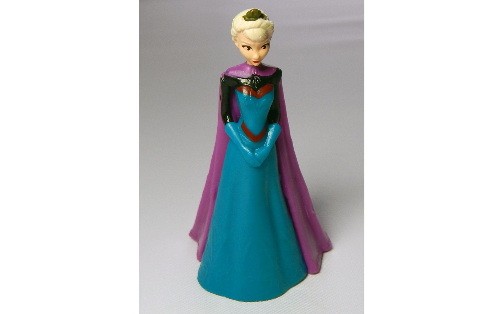 Elsa – Sand Tray Therapy